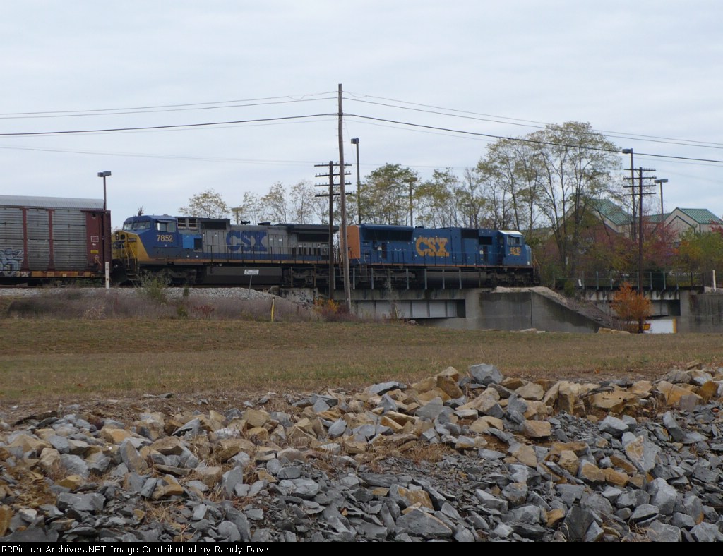 CSX 7852 & 4818